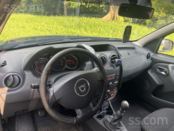 Zils Dacia Duster 2014 Rēzekne, ar dzinēja tilpumu 1.50 L un nobraukumu 236 tūkst. km par 5200 €, foto 8 vietnē AUTOMOTO.COM.LV