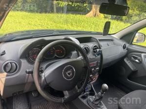 Blue Dacia Duster 2014 in Rezekne, with an engine capacity of 1.50 L and mileage of 236 thousand km for 4990 €, photo 9 on AUTOMOTO.COM.LV
