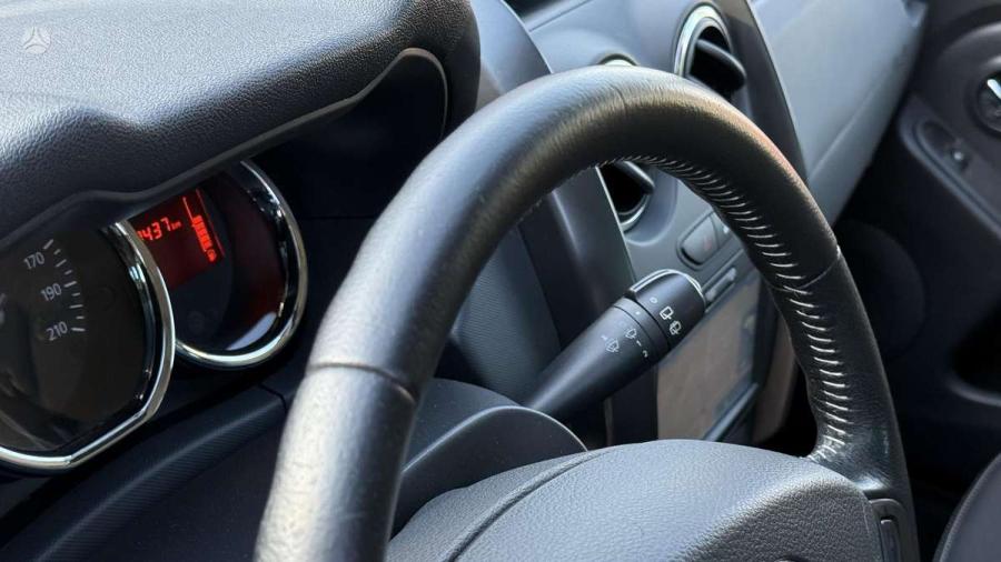 Zils Dacia Duster 2015 Ukmergė, ar dzinēja tilpumu 1.20 L un nobraukumu 181 tūkst. km par 4950 €, foto 24 vietnē AUTOMOTO.COM.LV