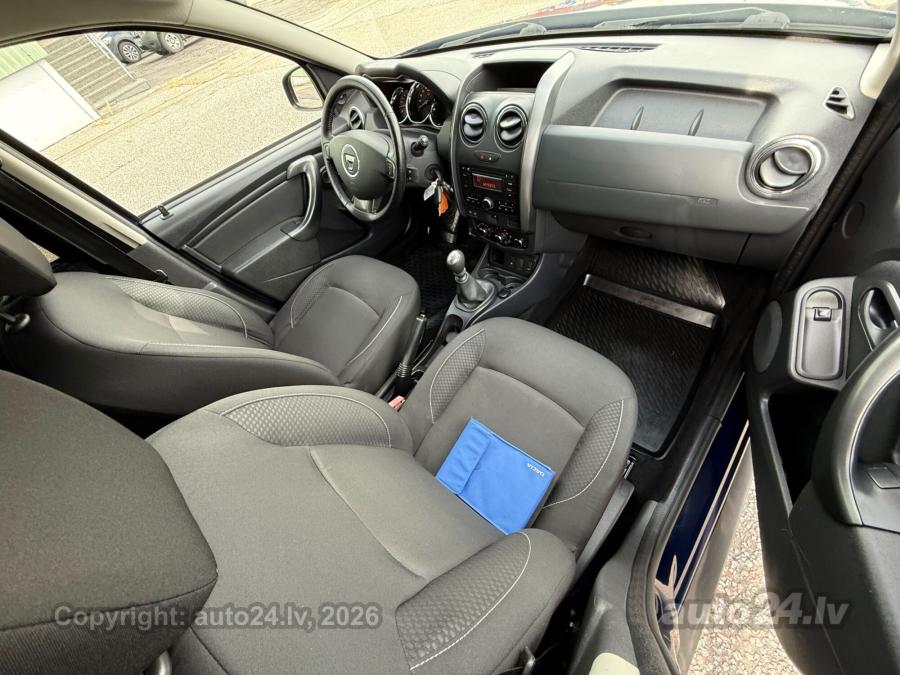Zils Dacia Duster 2016 Tartu, ar dzinēja tilpumu 1.50 L un nobraukumu 169 tūkst. km par 6799 €, foto 16 vietnē AUTOMOTO.COM.LV