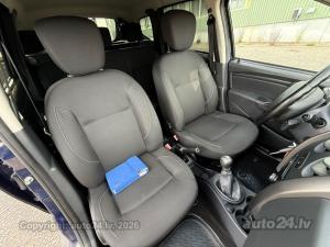Zils Dacia Duster 2016 Tartu, ar dzinēja tilpumu 1.50 L un nobraukumu 169 tūkst. km par 6799 €, foto 18 vietnē AUTOMOTO.COM.LV