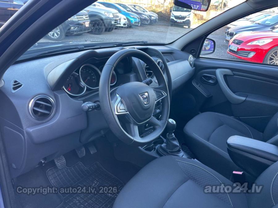 Zils Dacia Duster 2017 Tallina, ar dzinēja tilpumu 1.50 L un nobraukumu 96 tūkst. km par 7990 €, foto 10 vietnē AUTOMOTO.COM.LV