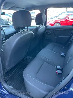 Zils Dacia Duster 2017 Tallina, ar dzinēja tilpumu 1.50 L un nobraukumu 96 tūkst. km par 7990 €, foto 14 vietnē AUTOMOTO.COM.LV
