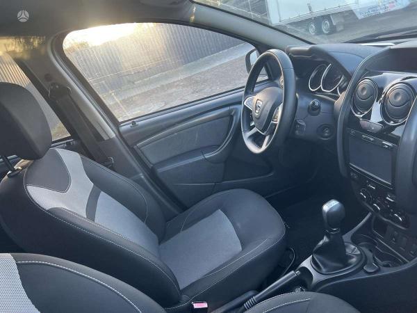 Синий Дачия Duster 2017 в Таураге, объемом двигателя 1.50 л и пробегом 185 тыс. км за 6000 €, фото 4 на AUTOMOTO.COM.LV