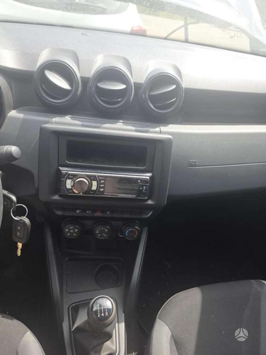 Zils Dacia Duster 2018 Tauragė, ar dzinēja tilpumu 1.60 L un nobraukumu 83 tūkst. km par 4800 €, foto 6 vietnē AUTOMOTO.COM.LV