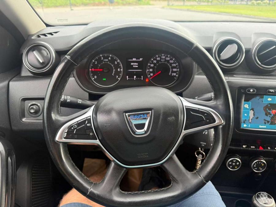 Blue Dacia Duster 2019 in Telschi, with an engine capacity of 1.60 L and mileage of 250 thousand km for 7200 €, photo 16 on AUTOMOTO.COM.LV