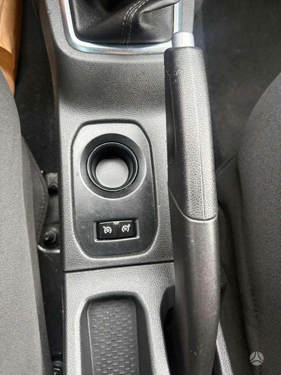 Blue Dacia Duster 2019 in Telschi, with an engine capacity of 1.60 L and mileage of 250 thousand km for 7200 €, photo 18 on AUTOMOTO.COM.LV