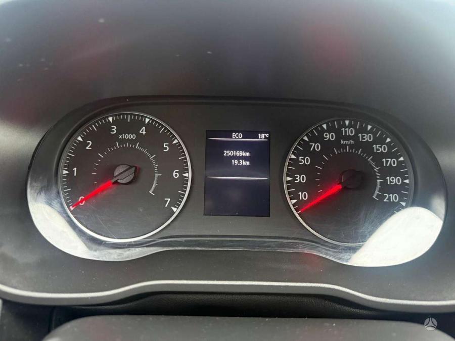 Blue Dacia Duster 2019 in Telschi, with an engine capacity of 1.60 L and mileage of 250 thousand km for 7200 €, photo 21 on AUTOMOTO.COM.LV