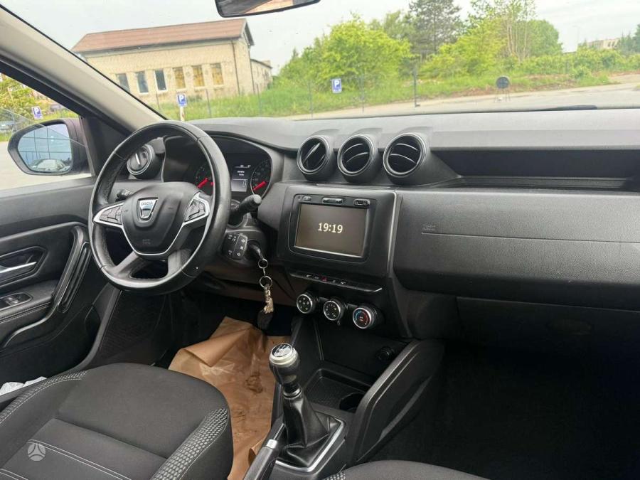 Blue Dacia Duster 2019 in Telschi, with an engine capacity of 1.60 L and mileage of 250 thousand km for 7200 €, photo 24 on AUTOMOTO.COM.LV
