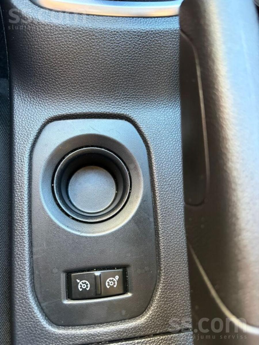 Blue Dacia Duster 2020 in Riga, with an engine capacity of 1.00 L and mileage of 89 thousand km for 9000 €, photo 14 on AUTOMOTO.COM.LV