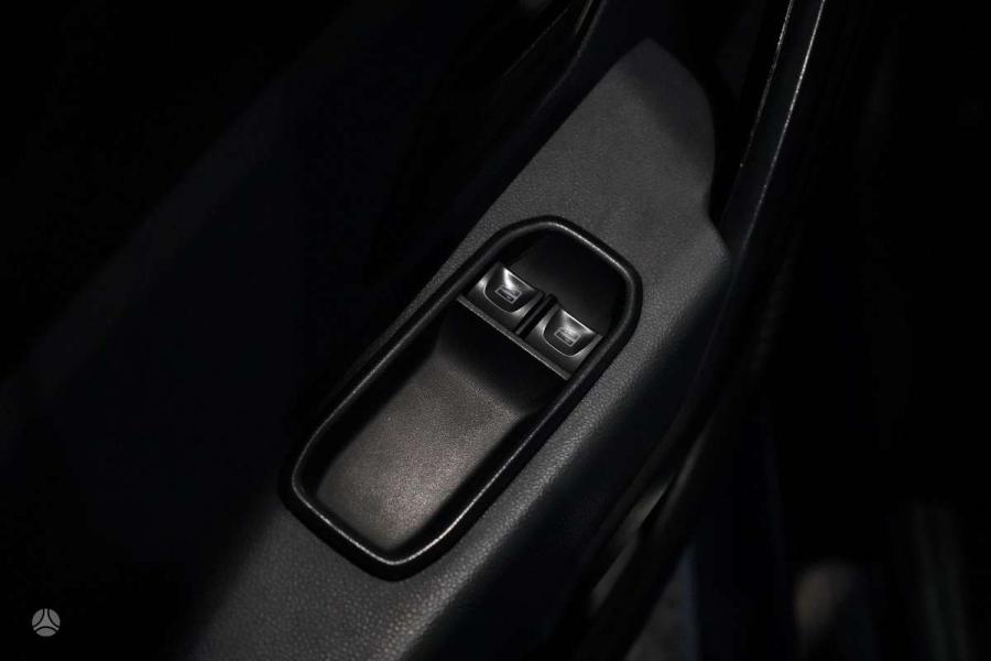 Zils Dacia Duster 2020 Viļņa, ar dzinēja tilpumu 1.00 L un nobraukumu 106 tūkst. km par 7900 €, foto 21 vietnē AUTOMOTO.COM.LV