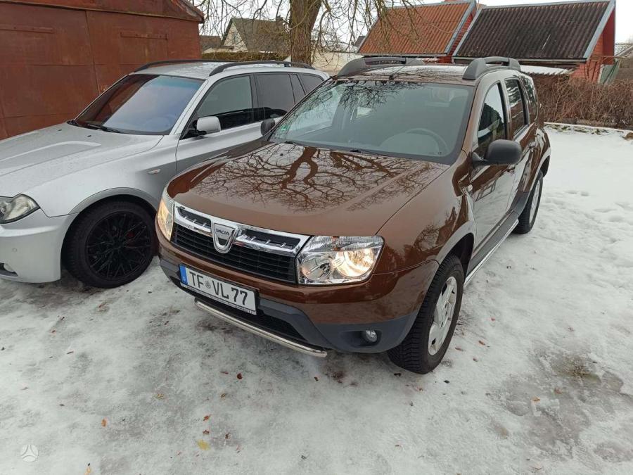 Brown Dacia Duster 2010 in Marijampole, with an engine capacity of 1.50 L and mileage of 96 thousand km for 4500 €, photo 2 on AUTOMOTO.COM.LV