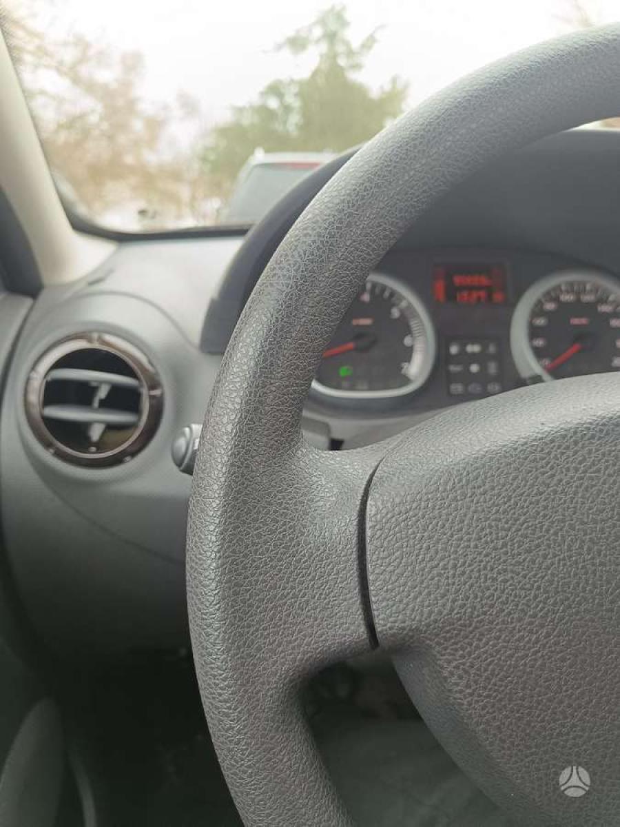 Brown Dacia Duster 2010 in Marijampole, with an engine capacity of 1.50 L and mileage of 96 thousand km for 4500 €, photo 15 on AUTOMOTO.COM.LV