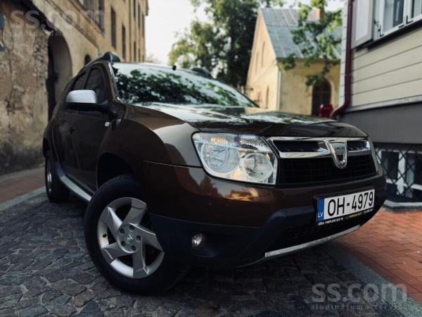 Brown Dacia Duster 2010 in Cesis, with an engine capacity of 1.50 L and mileage of 0 thousand km for 5990 €, photo 1 on AUTOMOTO.COM.LV