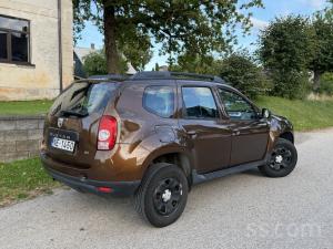 Brown Dacia Duster 2010 in Gulbene, with an engine capacity of 1.50 L and mileage of 277 thousand km for 3600 €, photo 3 on AUTOMOTO.COM.LV