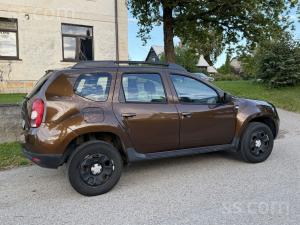 Brown Dacia Duster 2010 in Gulbene, with an engine capacity of 1.50 L and mileage of 277 thousand km for 3600 €, photo 4 on AUTOMOTO.COM.LV