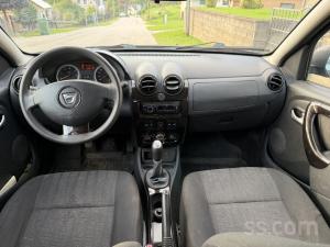 Brown Dacia Duster 2010 in Gulbene, with an engine capacity of 1.50 L and mileage of 277 thousand km for 3600 €, photo 12 on AUTOMOTO.COM.LV