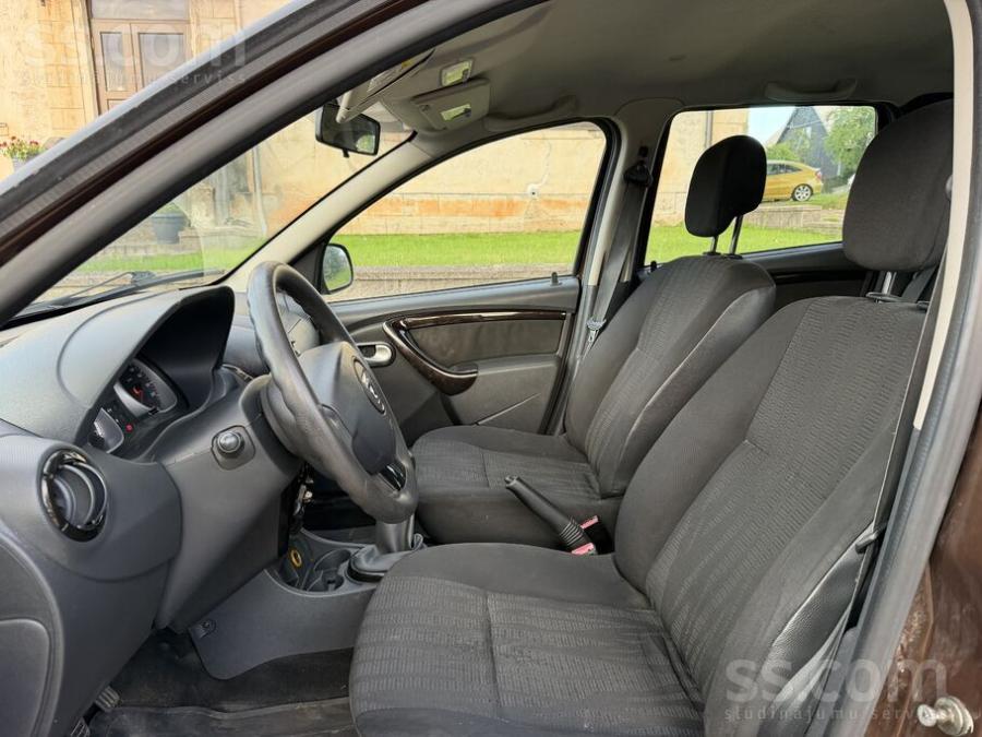 Brown Dacia Duster 2010 in Gulbene, with an engine capacity of 1.50 L and mileage of 277 thousand km for 3600 €, photo 13 on AUTOMOTO.COM.LV