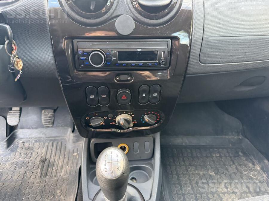 Brown Dacia Duster 2010 in Gulbene, with an engine capacity of 1.50 L and mileage of 277 thousand km for 3600 €, photo 14 on AUTOMOTO.COM.LV