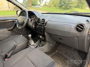 Brown Dacia Duster 2010 in Gulbene, with an engine capacity of 1.50 L and mileage of 277 thousand km for 3600 €, photo 16 on AUTOMOTO.COM.LV