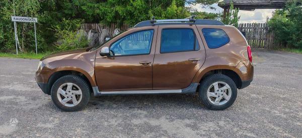 Brown Dacia Duster 2011 in Vilnius, with an engine capacity of 1.46 L and mileage of 264 thousand km for 3599 €, photo 4 on AUTOMOTO.COM.LV
