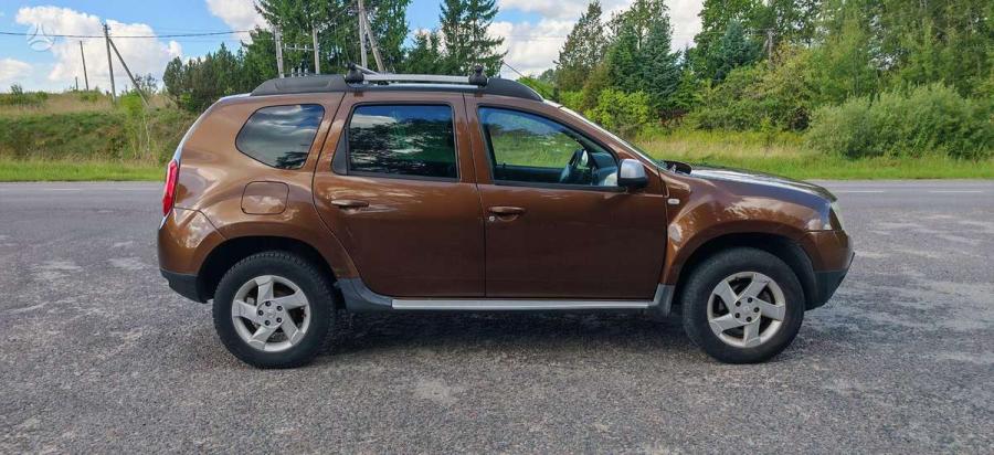 Brown Dacia Duster 2011 in Vilnius, with an engine capacity of 1.46 L and mileage of 264 thousand km for 3599 €, photo 8 on AUTOMOTO.COM.LV