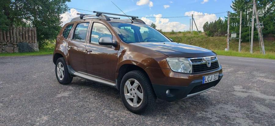 Brown Dacia Duster 2011 in Vilnius, with an engine capacity of 1.46 L and mileage of 264 thousand km for 3599 €, photo 9 on AUTOMOTO.COM.LV