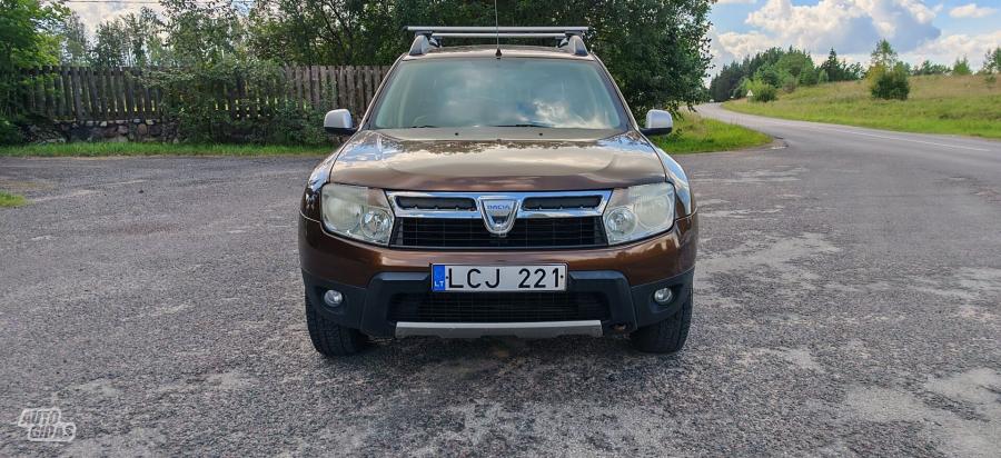 Brown Dacia Duster 2011 in Vilnius, with an engine capacity of 1.50 L and mileage of 264 thousand km for 3599 €, photo 1 on AUTOMOTO.COM.LV