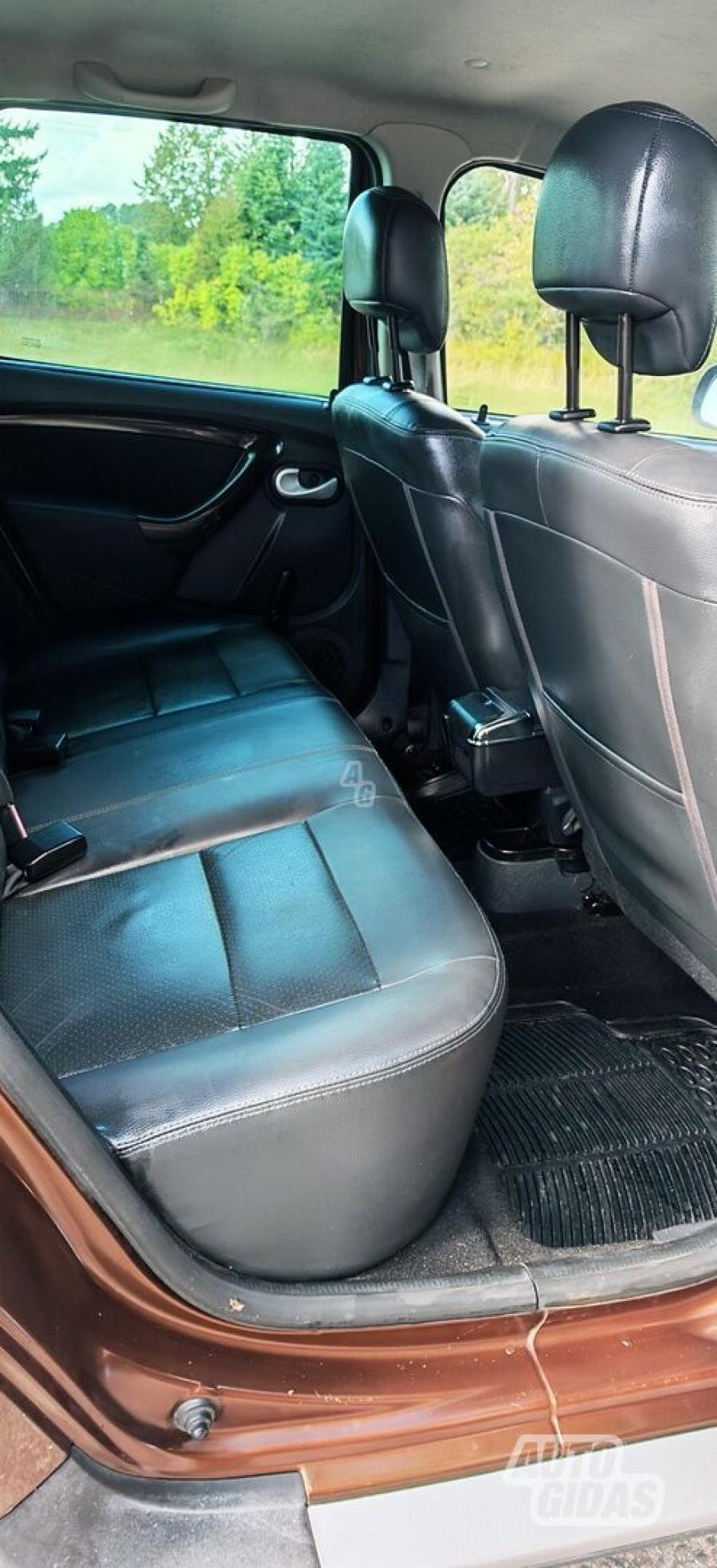 Brown Dacia Duster 2011 in Vilnius, with an engine capacity of 1.50 L and mileage of 264 thousand km for 3599 €, photo 13 on AUTOMOTO.COM.LV