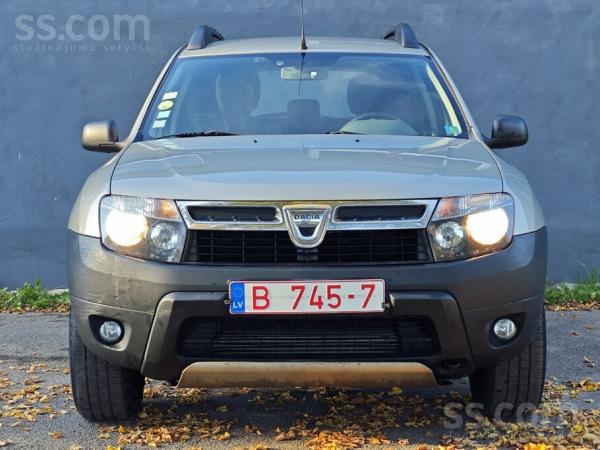 Brūns Dacia Duster 2011 Ogre, ar dzinēja tilpumu 1.50 L un nobraukumu 192 tūkst. km par 4950 €, foto 3 vietnē AUTOMOTO.COM.LV
