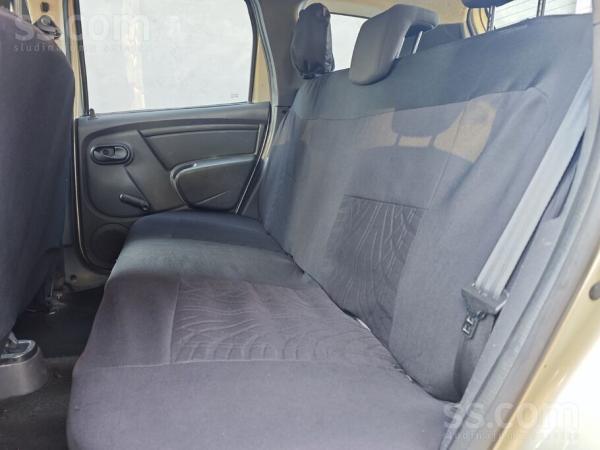 Brūns Dacia Duster 2011 Ogre, ar dzinēja tilpumu 1.50 L un nobraukumu 192 tūkst. km par 4950 €, foto 11 vietnē AUTOMOTO.COM.LV