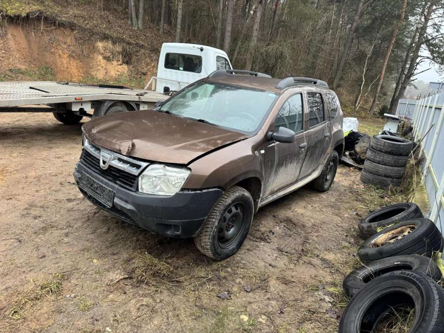 Brown Dacia Duster 2012 in Kaunas, with an engine capacity of 1.50 L and mileage of 400 thousand km for 1700 €, photo 4 on AUTOMOTO.COM.LV