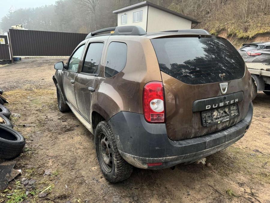 Brown Dacia Duster 2012 in Kaunas, with an engine capacity of 1.50 L and mileage of 400 thousand km for 1700 €, photo 7 on AUTOMOTO.COM.LV