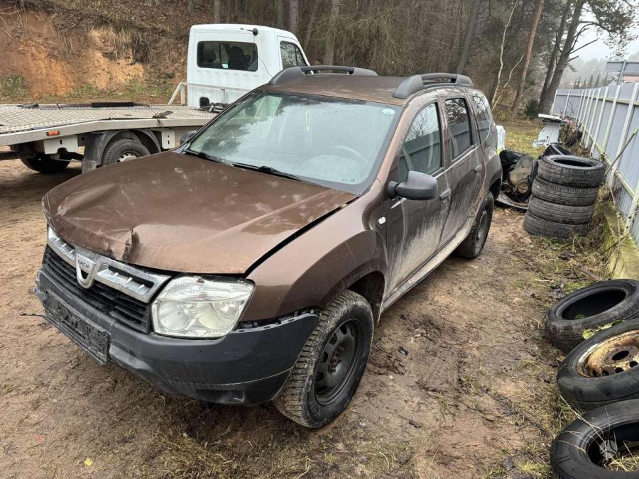 Brown Dacia Duster 2012 in Kaunas, with an engine capacity of 1.50 L and mileage of 400 thousand km for 1700 €, photo 8 on AUTOMOTO.COM.LV