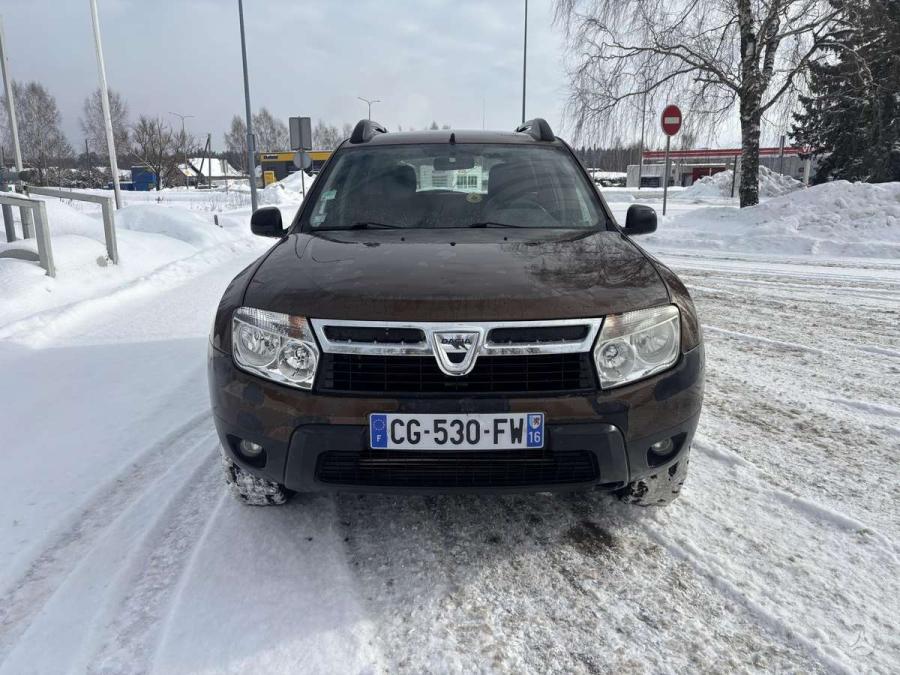 Brown Dacia Duster 2012 in Taurage, with an engine capacity of 1.46 L and mileage of 270 thousand km for 4200 €, photo 2 on AUTOMOTO.COM.LV