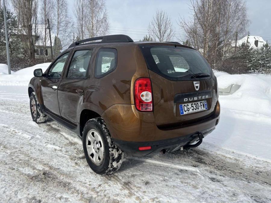 Brown Dacia Duster 2012 in Taurage, with an engine capacity of 1.46 L and mileage of 270 thousand km for 4200 €, photo 6 on AUTOMOTO.COM.LV