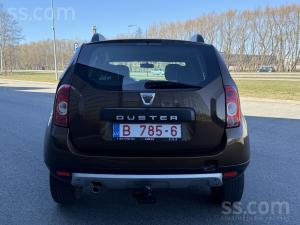 Brown Dacia Duster 2012 in Liepaja, with an engine capacity of 1.60 L and mileage of 175 thousand km for 6600 €, photo 9 on AUTOMOTO.COM.LV