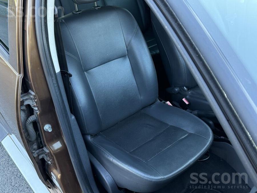 Brūns Dacia Duster 2012 Liepāja, ar dzinēja tilpumu 1.60 L un nobraukumu 175 tūkst. km par 5900 €, foto 14 vietnē AUTOMOTO.COM.LV