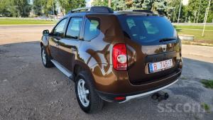 Brown Dacia Duster 2012 in Riga, with an engine capacity of 1.50 L and mileage of 158 thousand km for 6850 €, photo 5 on AUTOMOTO.COM.LV