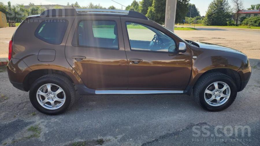 Brown Dacia Duster 2012 in Riga, with an engine capacity of 1.50 L and mileage of 158 thousand km for 6850 €, photo 9 on AUTOMOTO.COM.LV