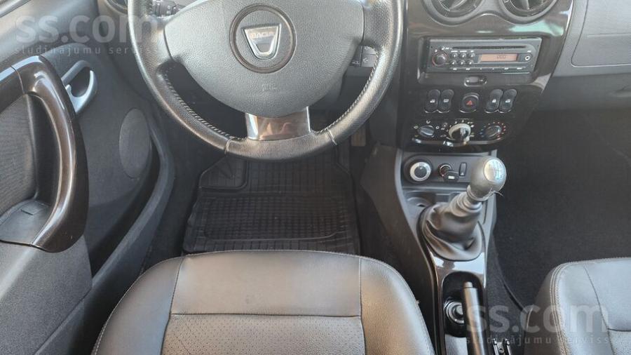 Brown Dacia Duster 2012 in Riga, with an engine capacity of 1.50 L and mileage of 158 thousand km for 6850 €, photo 18 on AUTOMOTO.COM.LV
