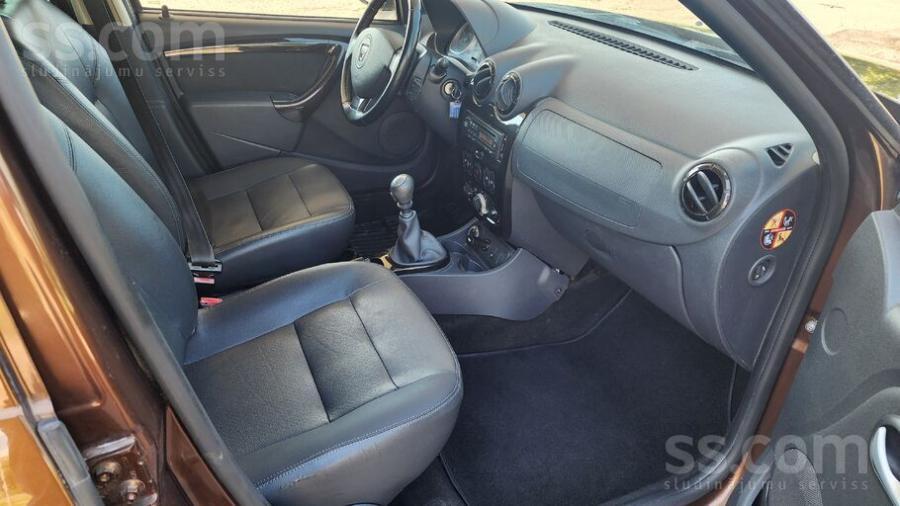 Brown Dacia Duster 2012 in Riga, with an engine capacity of 1.50 L and mileage of 158 thousand km for 6850 €, photo 20 on AUTOMOTO.COM.LV