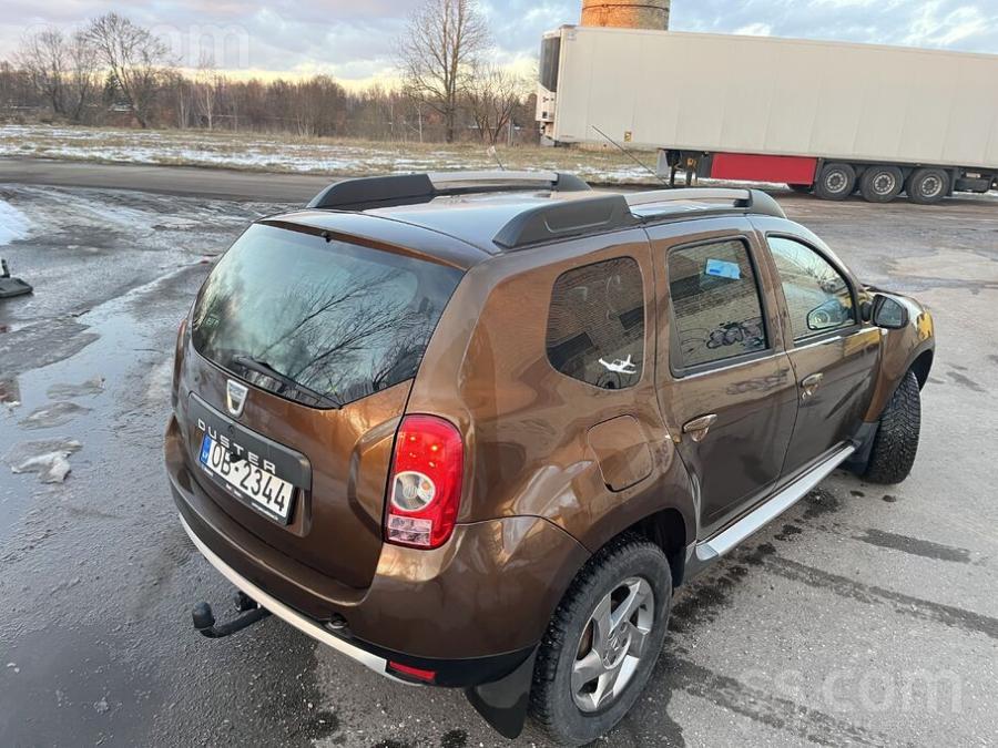 Brown Dacia Duster 2013 in Riga, with an engine capacity of 1.60 L and mileage of 180 thousand km for 5000 €, photo 7 on AUTOMOTO.COM.LV