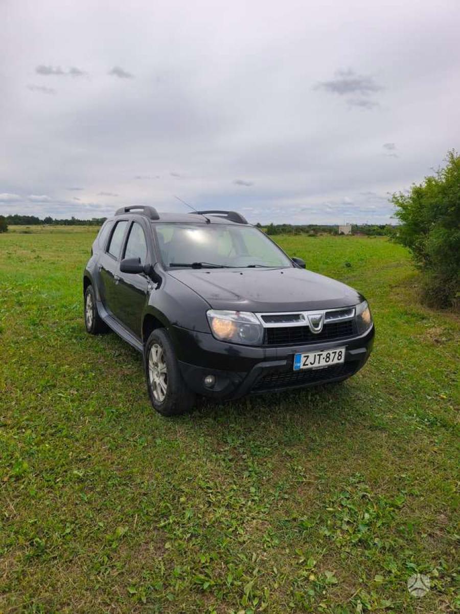 Brown Dacia Duster 2013 in Siauliai, with an engine capacity of 1.46 L and mileage of 445 thousand km for 2600 €, photo 1 on AUTOMOTO.COM.LV