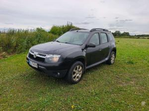 Brown Dacia Duster 2013 in Siauliai, with an engine capacity of 1.46 L and mileage of 445 thousand km for 2600 €, photo 3 on AUTOMOTO.COM.LV