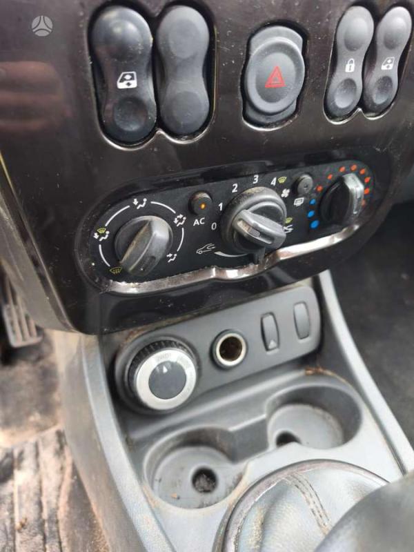 Brūns Dacia Duster 2013 Šauļi, ar dzinēja tilpumu 1.46 L un nobraukumu 445 tūkst. km par 2600 €, foto 8 vietnē AUTOMOTO.COM.LV