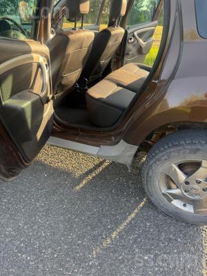 Brown Dacia Duster 2013 in Riga, with an engine capacity of 1.60 L and mileage of 181 thousand km for 4900 €, photo 9 on AUTOMOTO.COM.LV