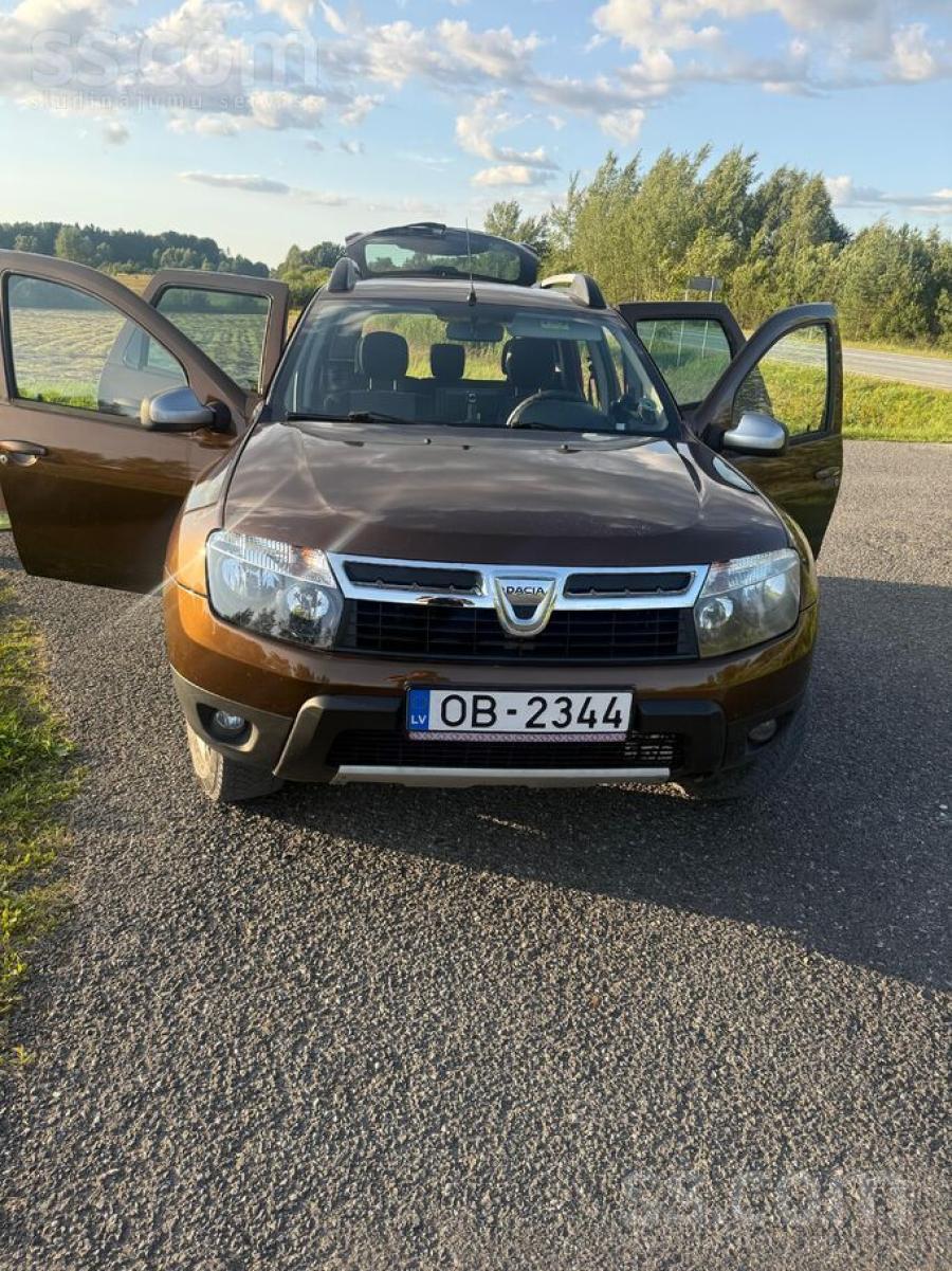 Brown Dacia Duster 2013 in Riga, with an engine capacity of 1.60 L and mileage of 181 thousand km for 4900 €, photo 11 on AUTOMOTO.COM.LV