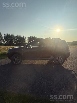 Brown Dacia Duster 2013 in Riga, with an engine capacity of 1.60 L and mileage of 181 thousand km for 4900 €, photo 21 on AUTOMOTO.COM.LV