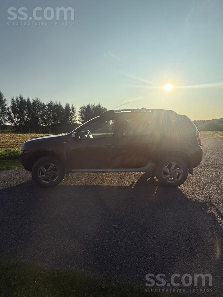 Brown Dacia Duster 2013 in Riga, with an engine capacity of 1.60 L and mileage of 181 thousand km for 4900 €, photo 21 on AUTOMOTO.COM.LV